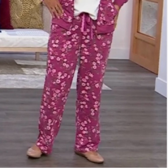 LUCEY CHABERT | Pants & Jumpsuits | Lacey Chabert Womens Double ...